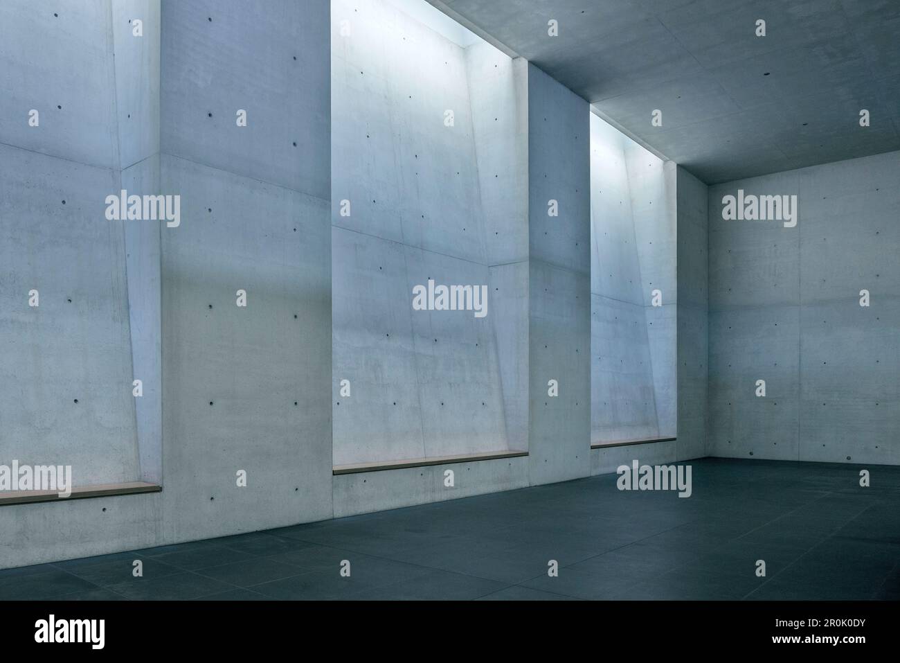 Seating options hi-res stock photography and images - Alamy