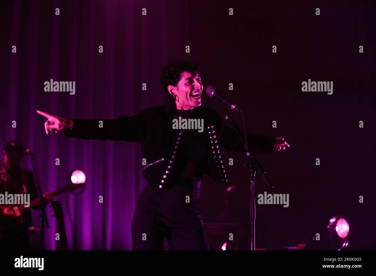 Toronto, Canada. 08th May, 2023. Emily King performing on stage wearing ...