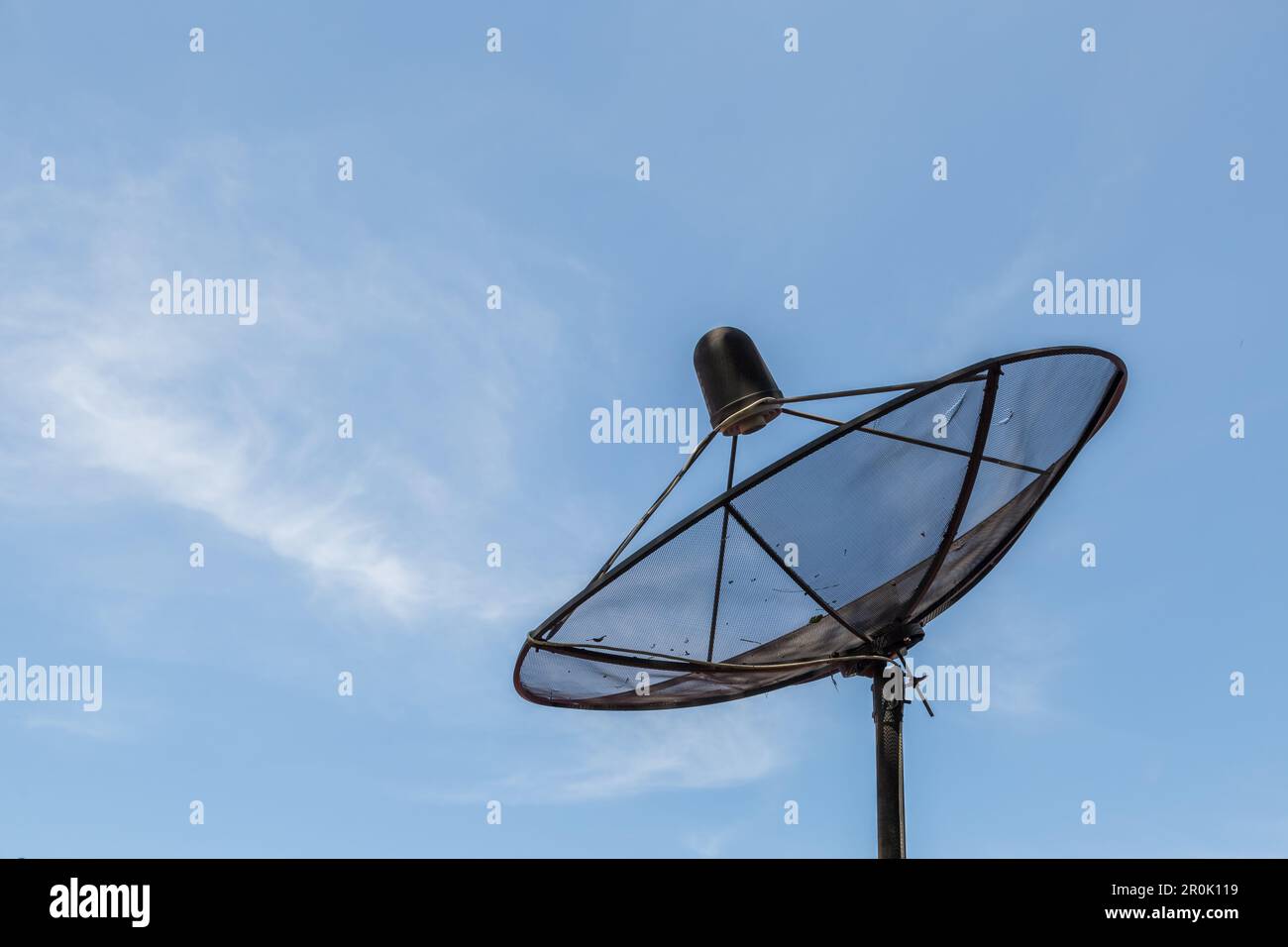 Satelite dish on old building hi-res stock photography and images - Alamy