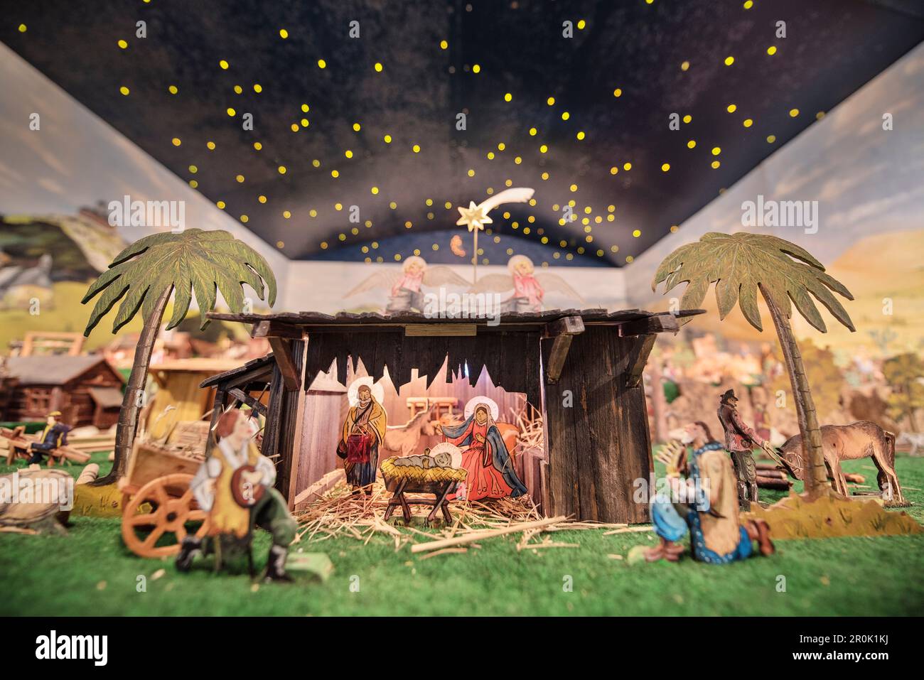 Jesus, Mary and Joseph and Star of Bethlehem at mechanical crib at ...