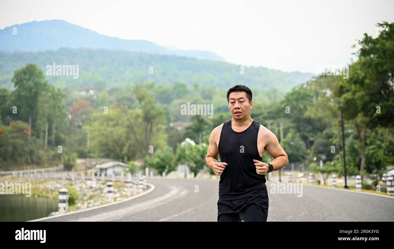 Sweaty man running hi-res stock photography and images - Alamy