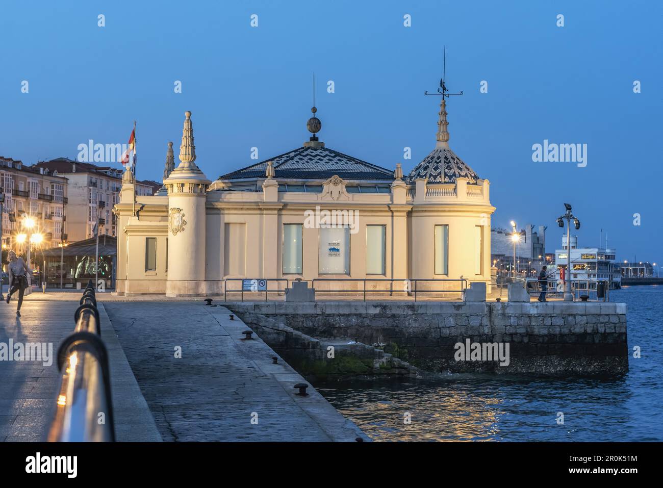 Palacete del Embarcadero, Paseo de Pereda, Puerto Chico, Santander ...