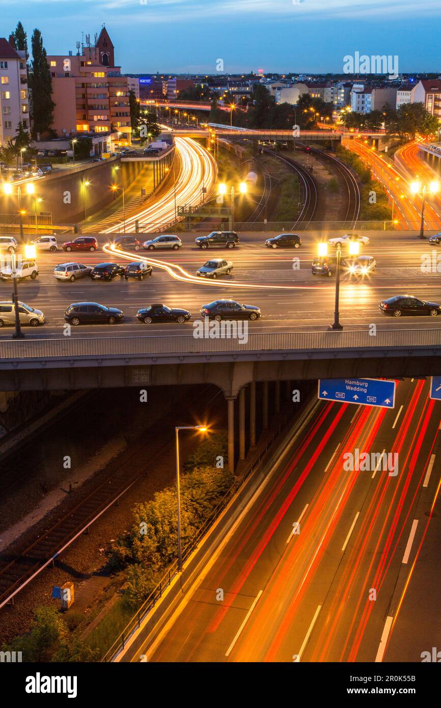 German Autobahn, A 100, Kaiserdamm, city traffic at night, overpass ...