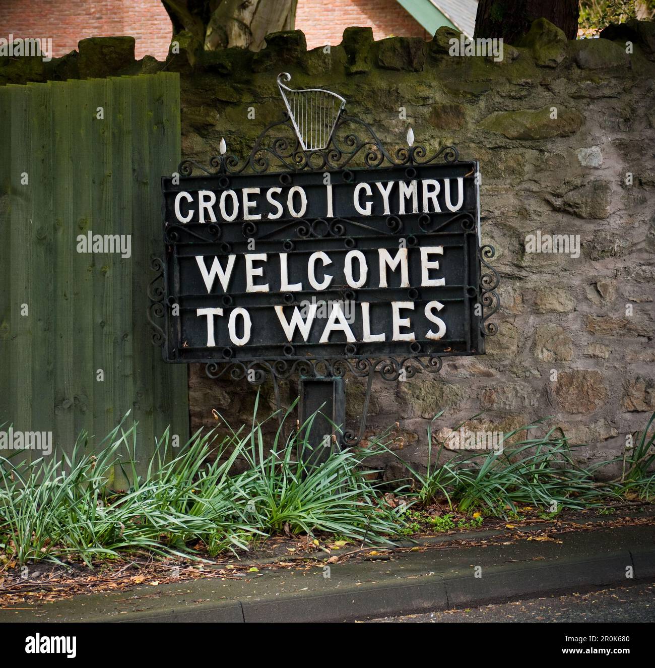Welcome to wales hi-res stock photography and images - Alamy