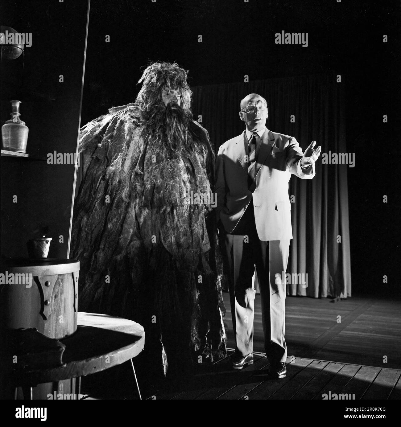 Erdgeist Black and White Stock Photos & Images - Alamy