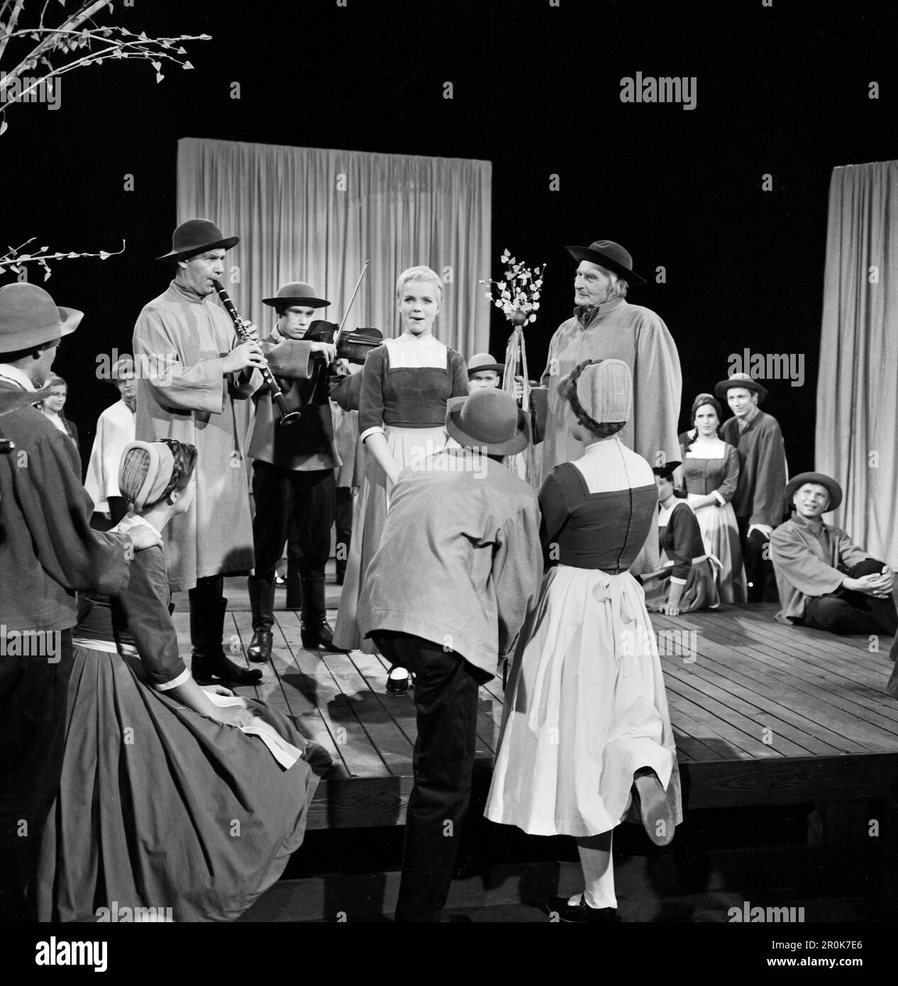 Osterspaziergang hi-res stock photography and images - Alamy