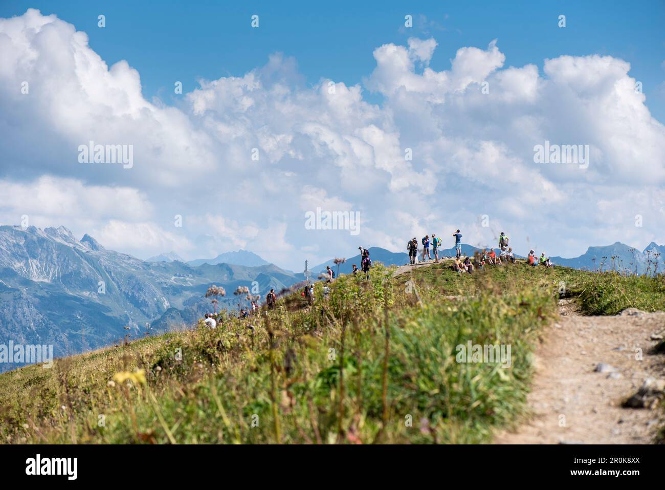 Hiking on Fellhorn ridge, mountain panorama, hiking trails, summer ...