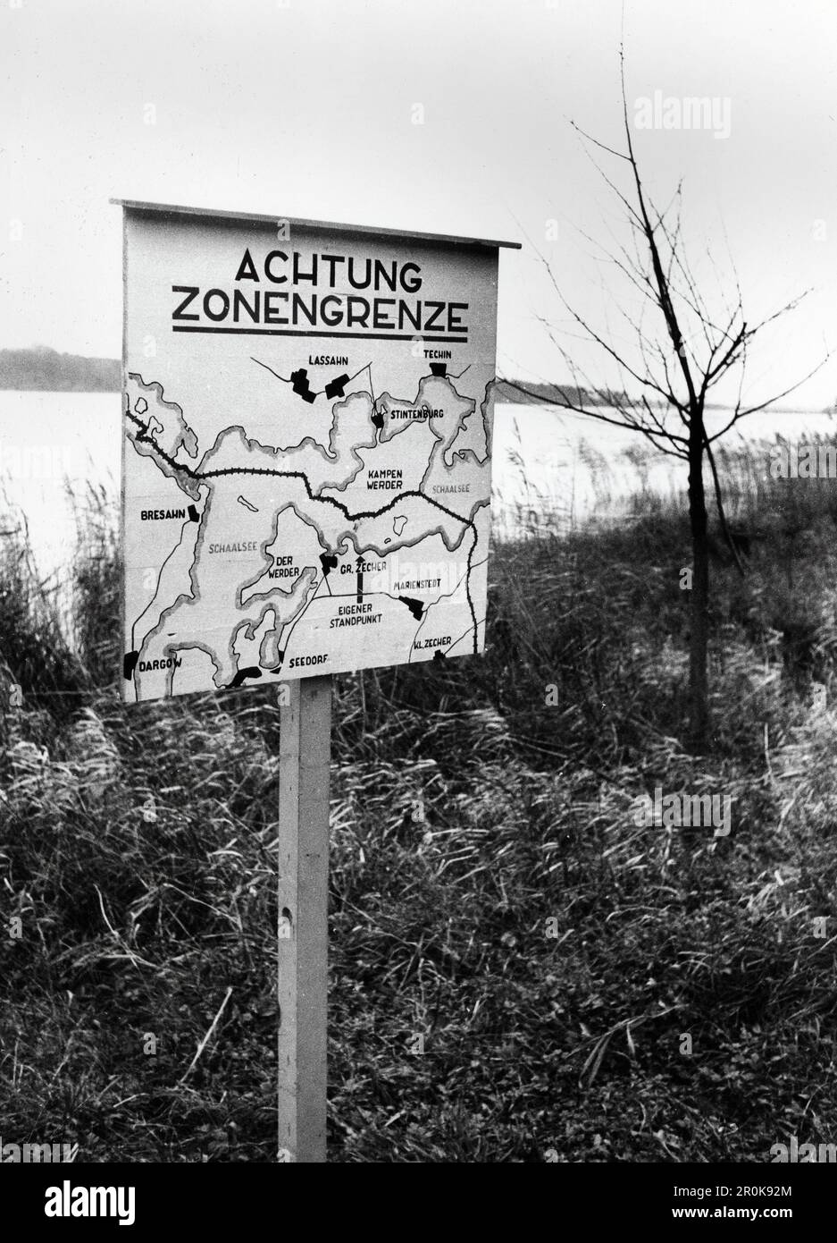 Original-Bildunterschrift: "Wanderer, gehst Du durch Deutschland, so ...