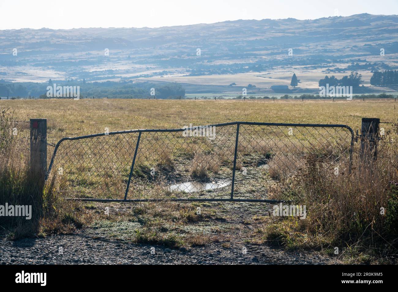 Damaged gate beside Central Otago Rail Trail, near Middlemarch, Otago ...