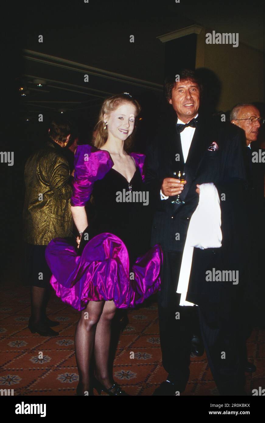 Silvia Seidel, deutsche Schauspielerin und Tänzerin mit Sänger Udo Jürgens bei der Verleihung ...