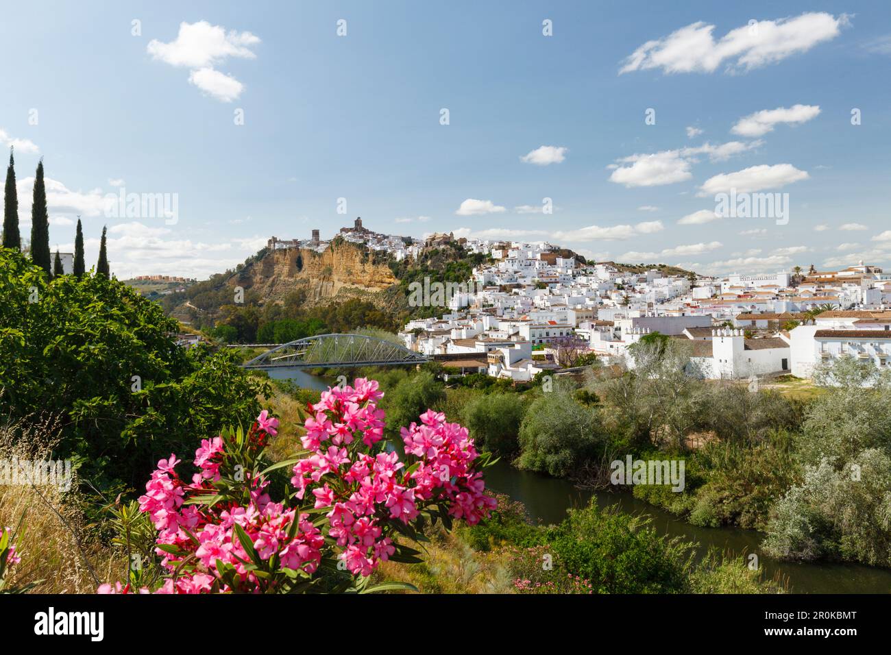 Arcos de la Frontera, pueblo blanco, white village, Cadiz province ...
