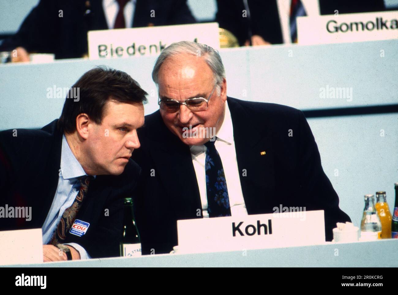 Generalsekretär Volker Rühe mit Bundeskanzler Helmut Kohl auf dem CDU ...