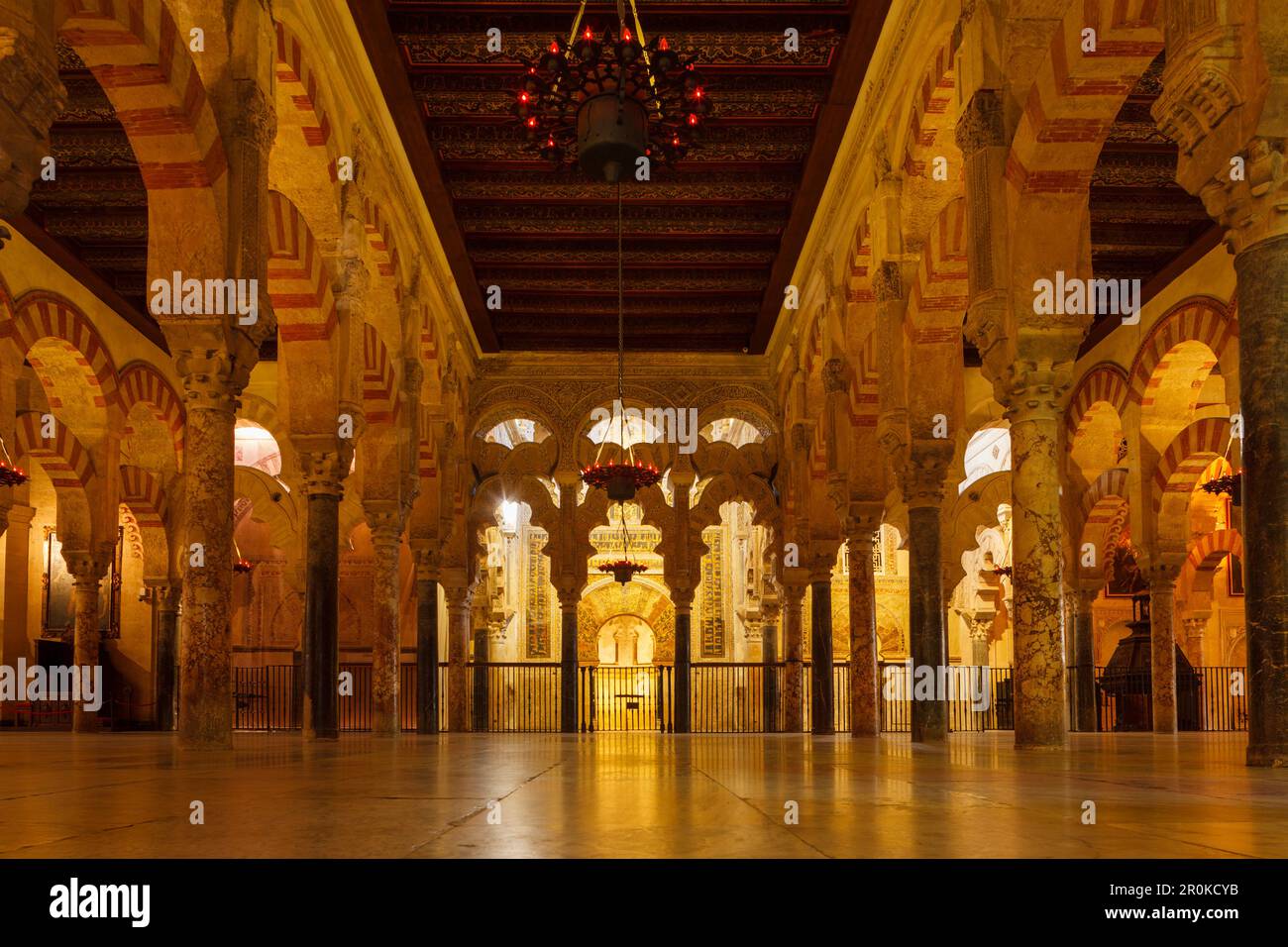 prayer hall with columns, Mihrab, La Mezquita, mosque, moorish ...