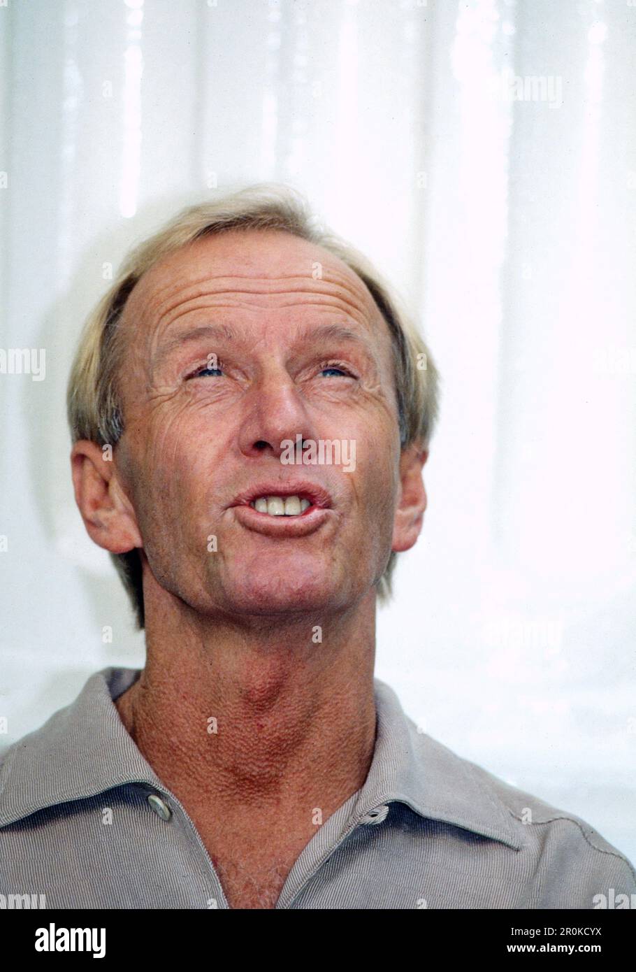 Paul hogan actor crocodile dundee hi-res stock photography and images ...