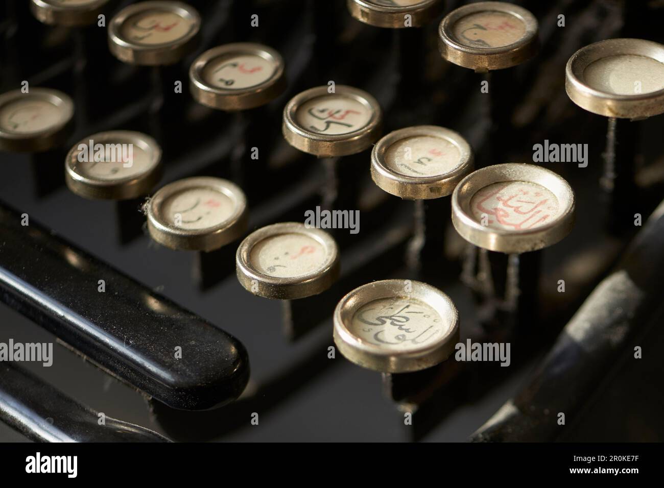 historic typewriter with arabic characters, nostalgic Stock Photo - Alamy