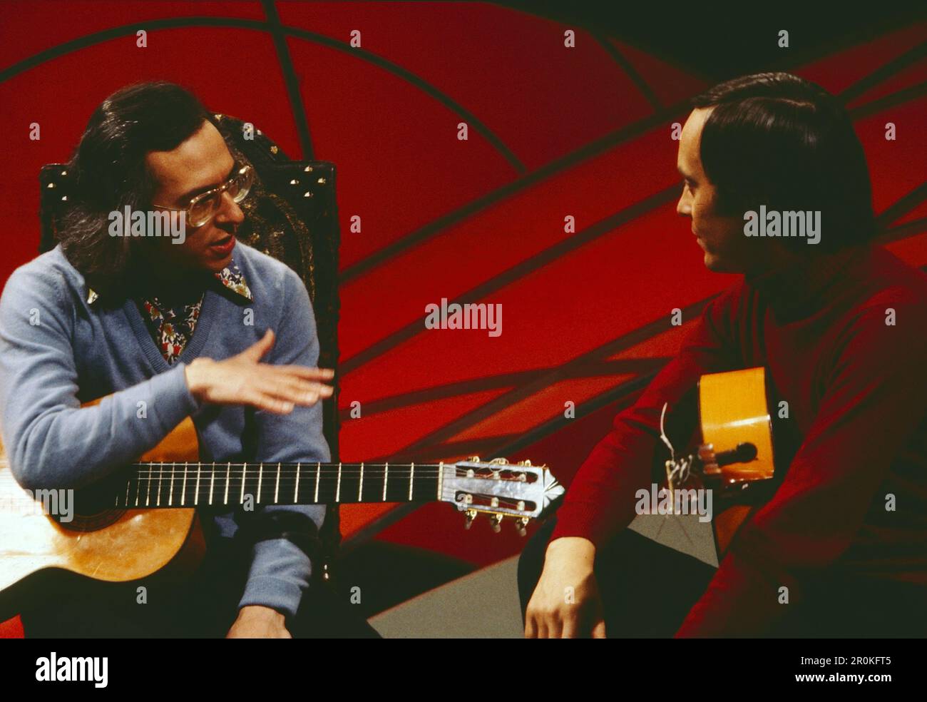 John Williams, australischer Gitarrist, spielt gemeinsam mit dem ...