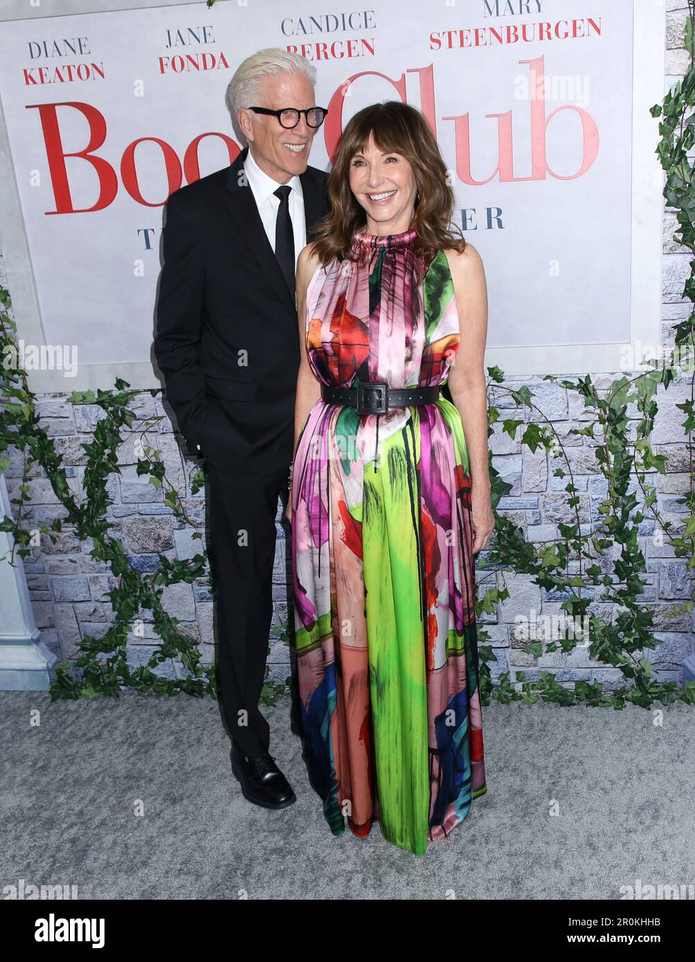 New York City, USA. 08th May, 2023. Ted Danson and Mary Steenburgen ...