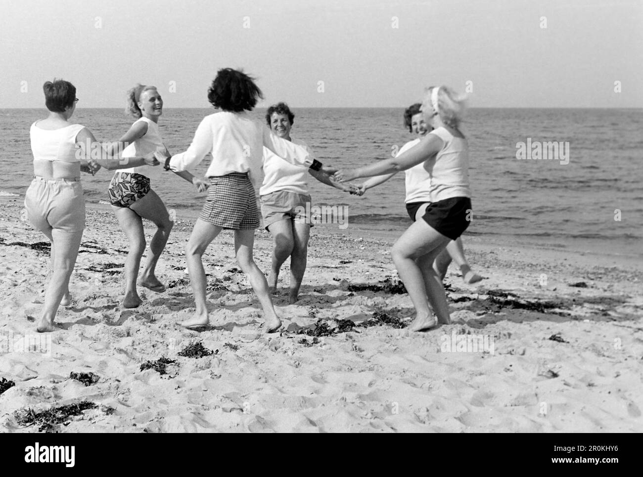 60's dance black and white hi-res stock photography and images - Alamy
