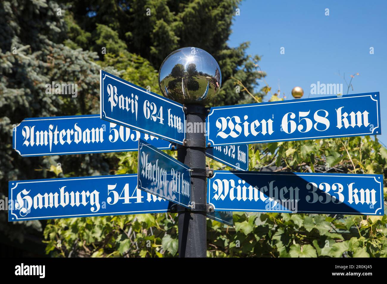 Hotel brunnenhof hi-res stock photography and images - Alamy