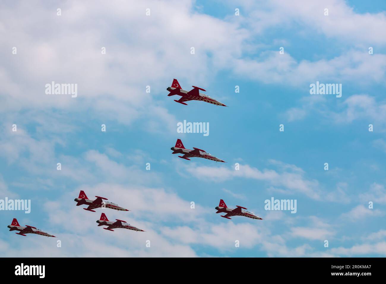 Turk yildizlari aka Turkish Stars aerobatic demonstration team of ...