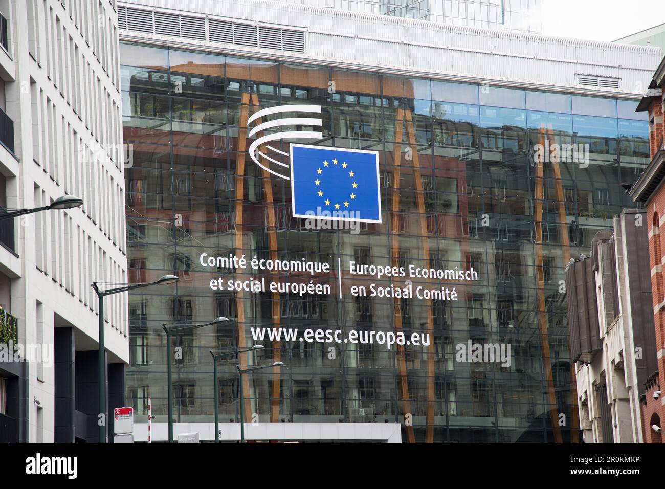 Brussels jacques delors building hi-res stock photography and images ...