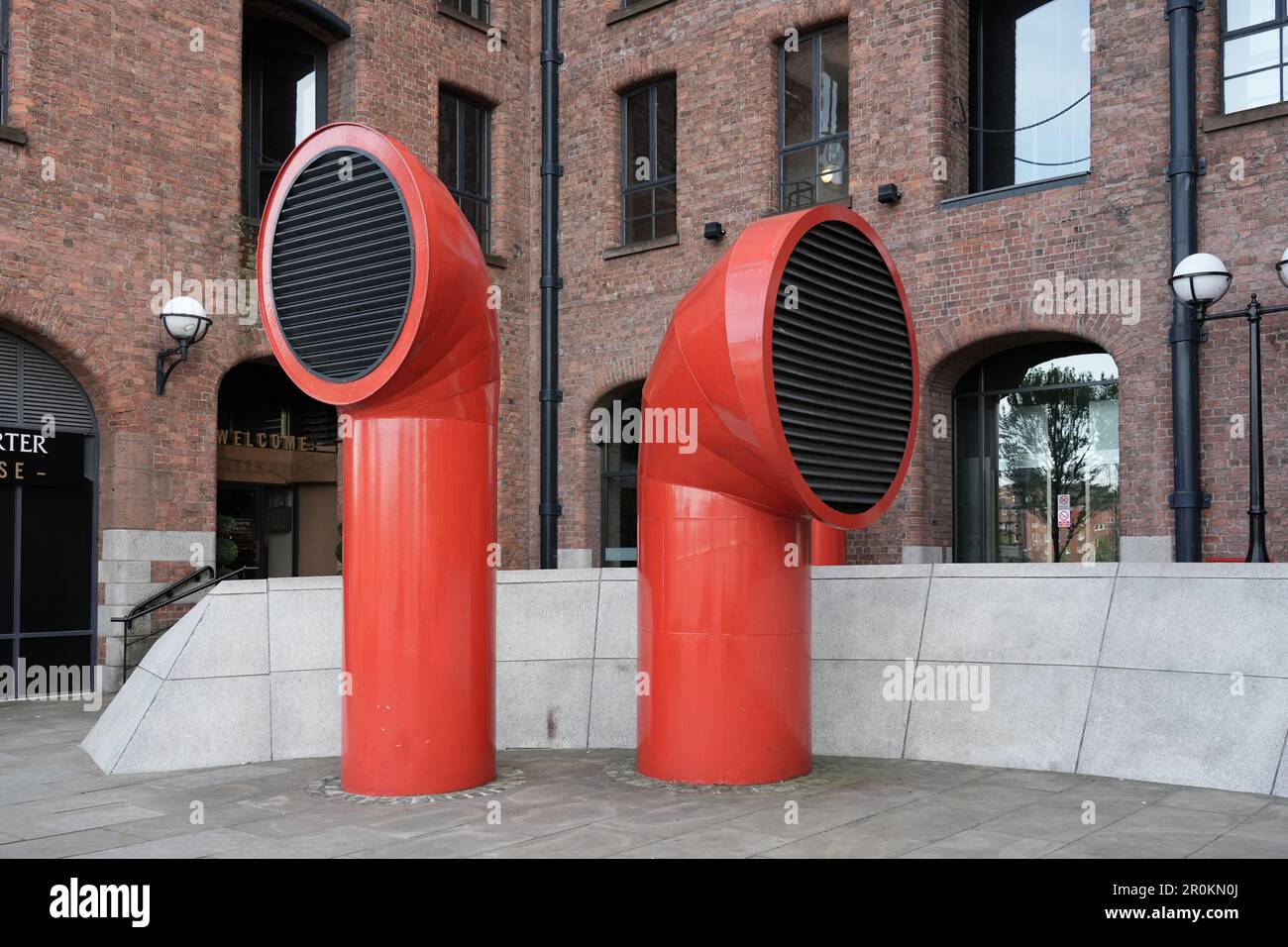 Ships funnels hi-res stock photography and images - Alamy