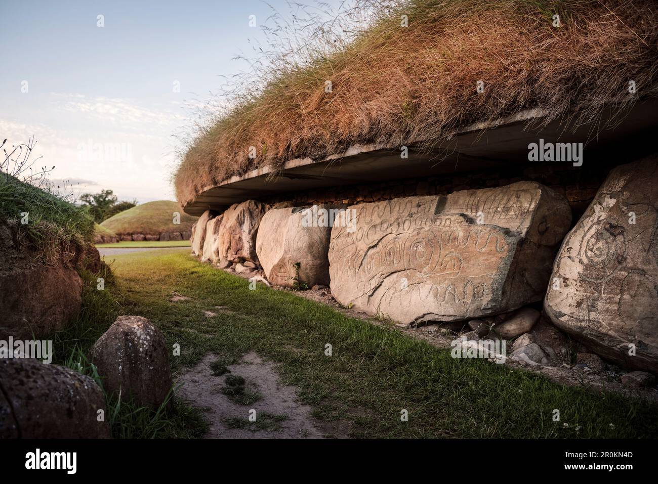 carvements at burial mound Knowth, pre-historic cult place Brú na ...