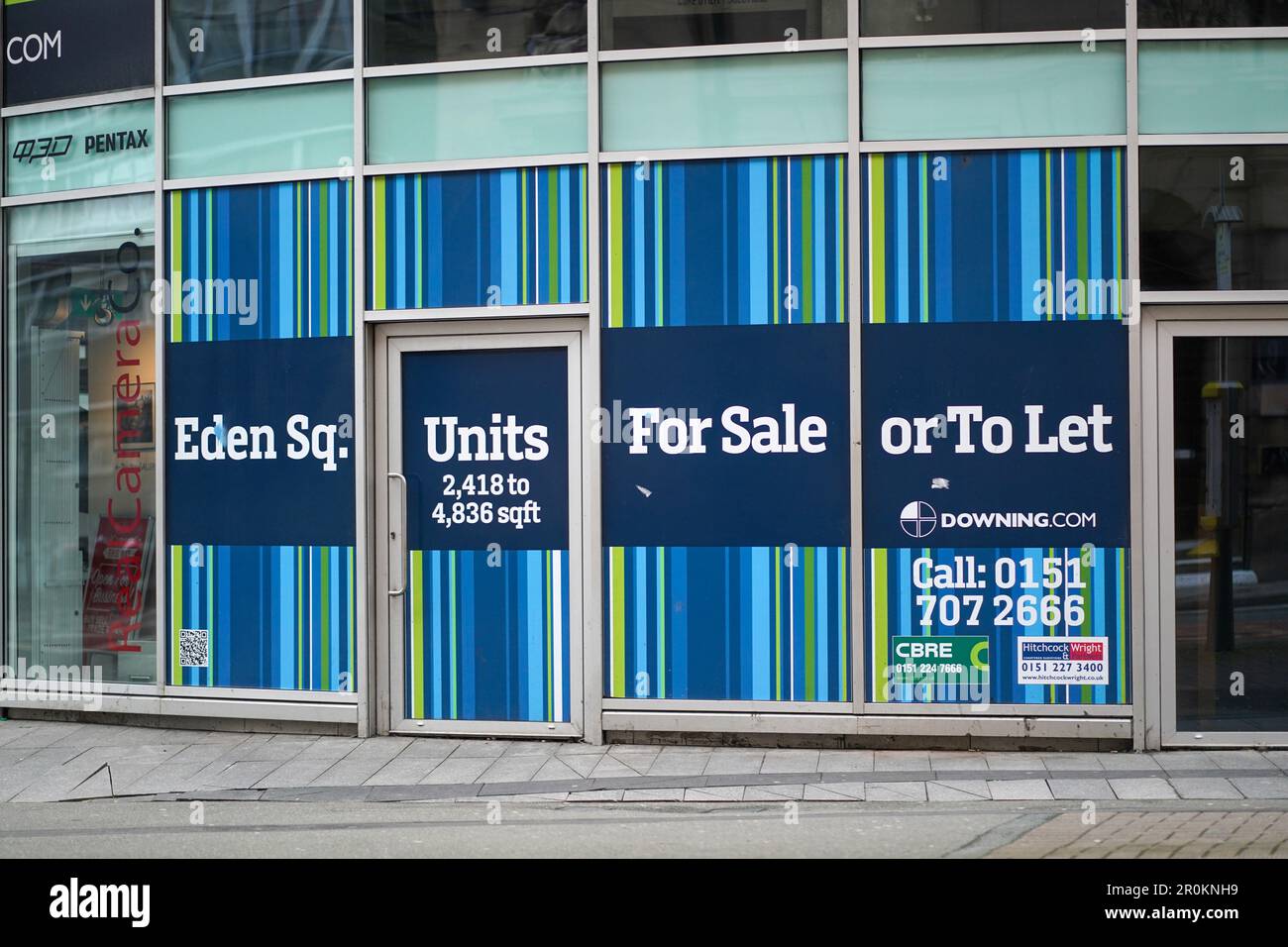 Selling units hi-res stock photography and images - Alamy