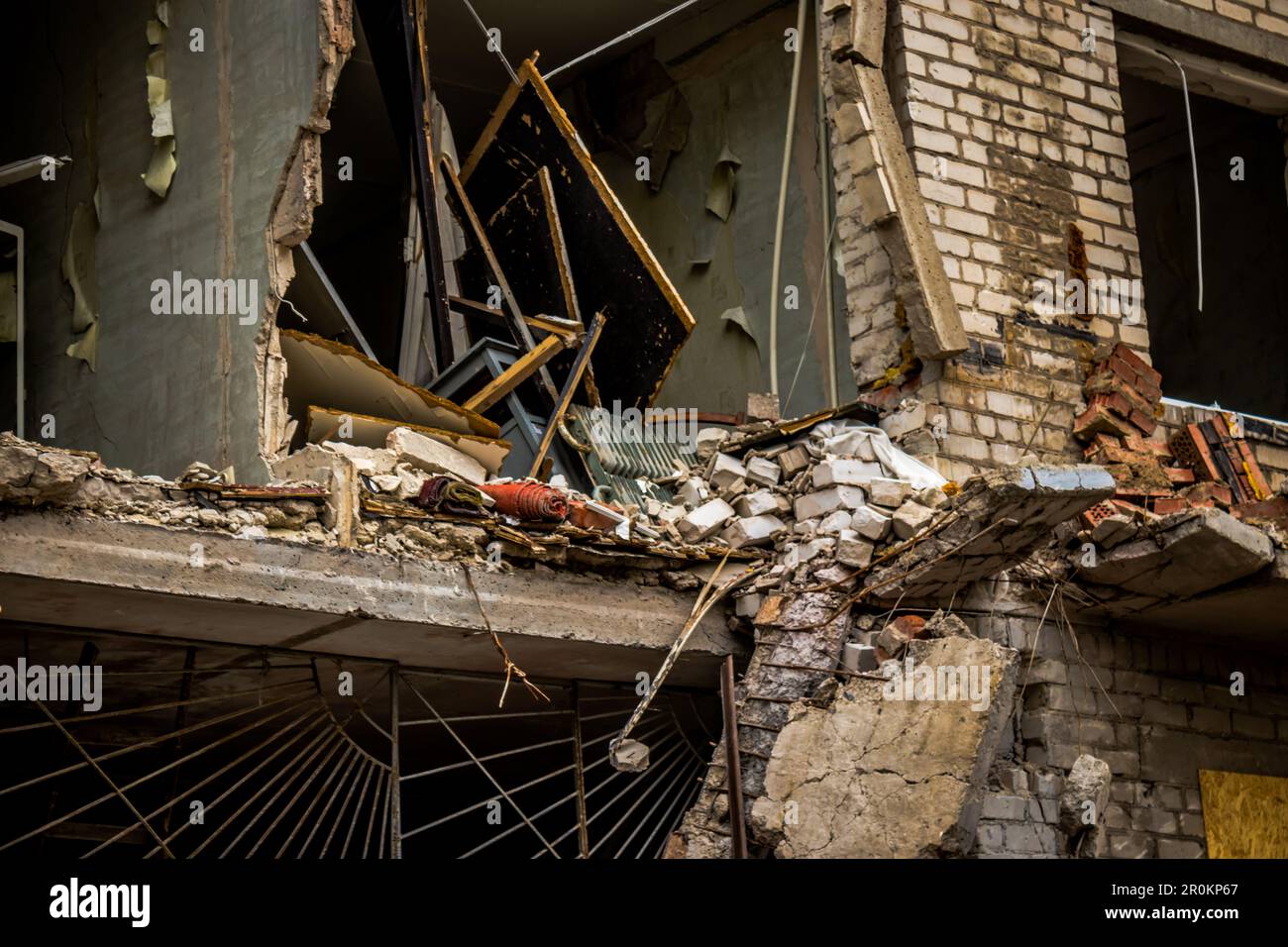 An uninhabited building in a residential area of Sloviansk was hit hard ...