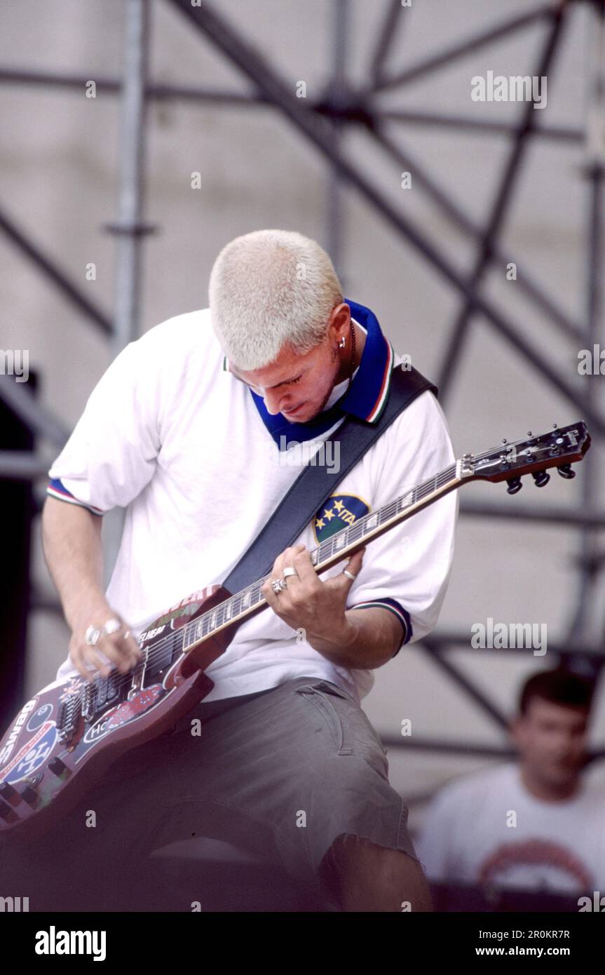 Milan Italy 1995-06-09 : Billy Graziadei guitarist and singer of ...
