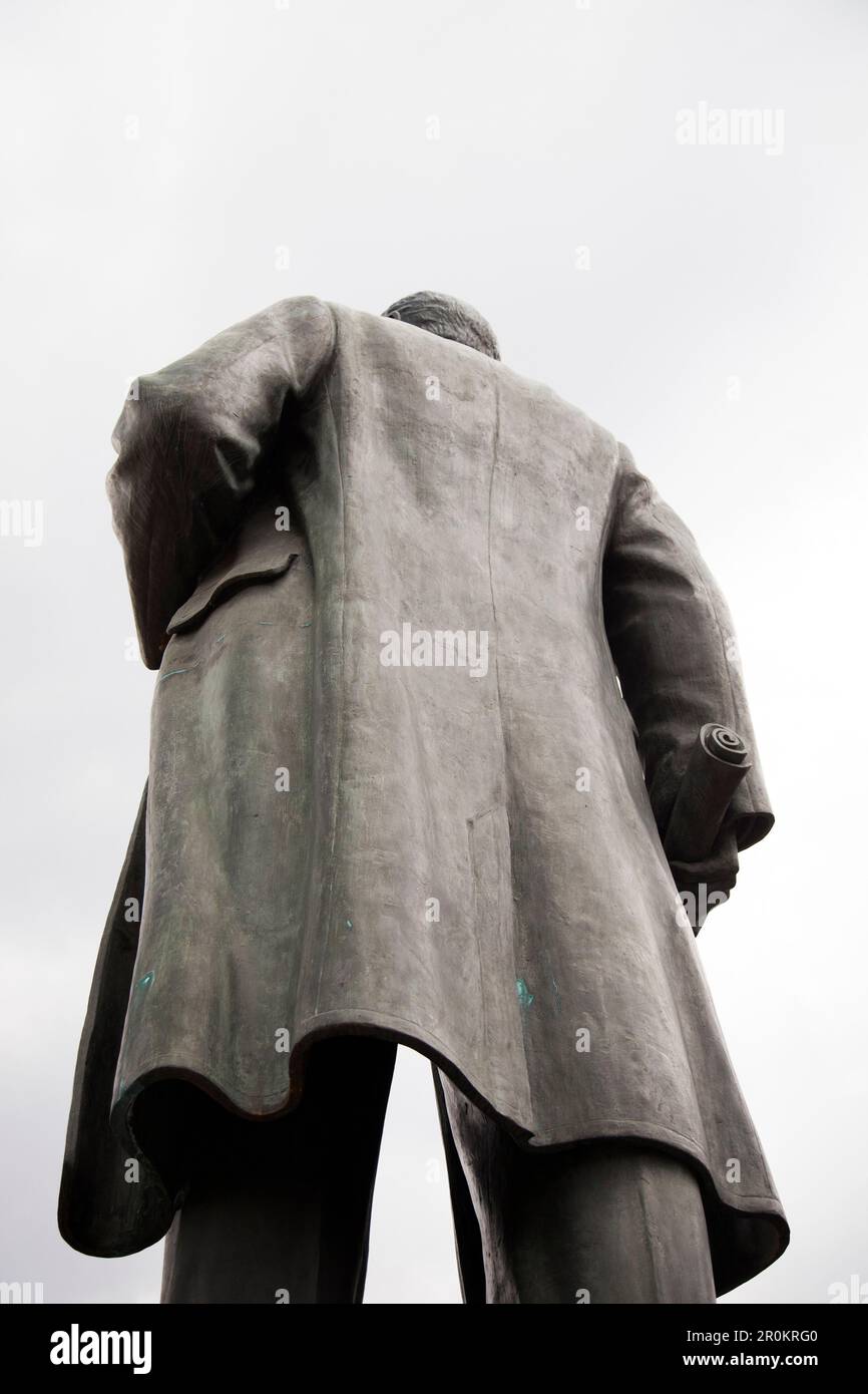 RUSSIA, Moscow. The Valdimir Lenin Monument at the All-Russia ...