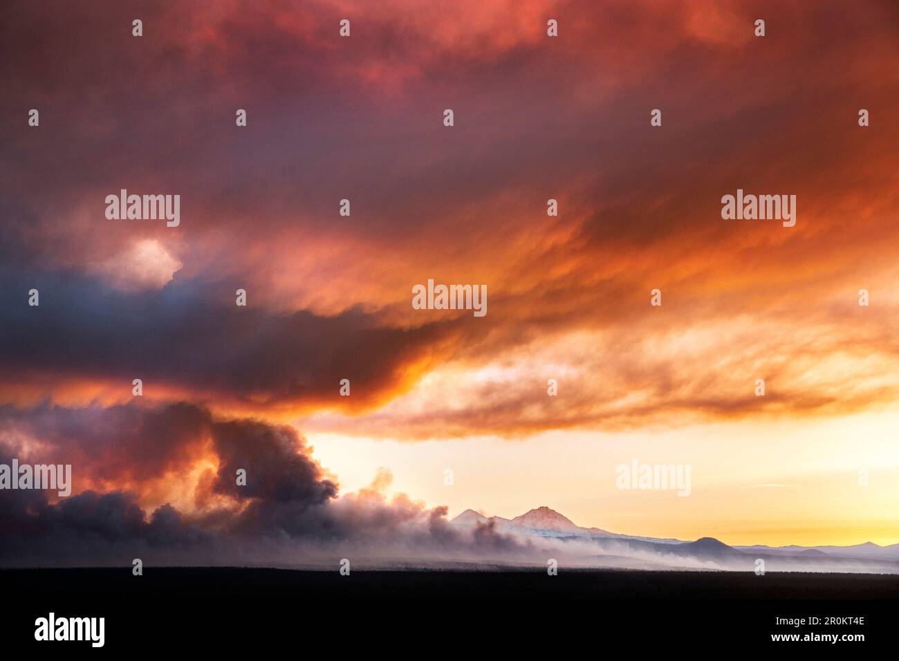 Turning doors hi-res stock photography and images - Alamy