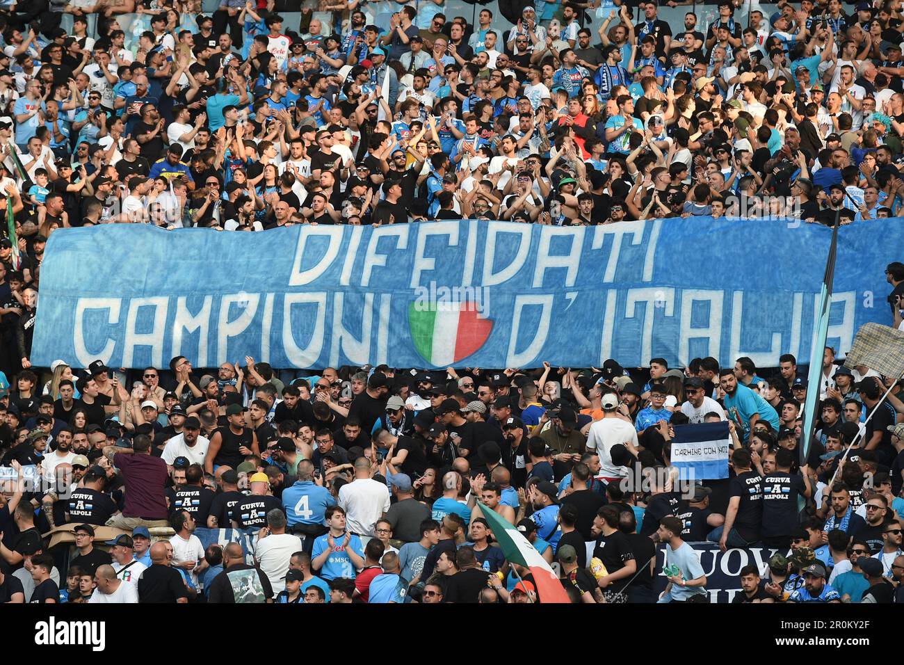 Naples, Italy. 7 May, 2023. SSC Napoli fans display a banner with ...