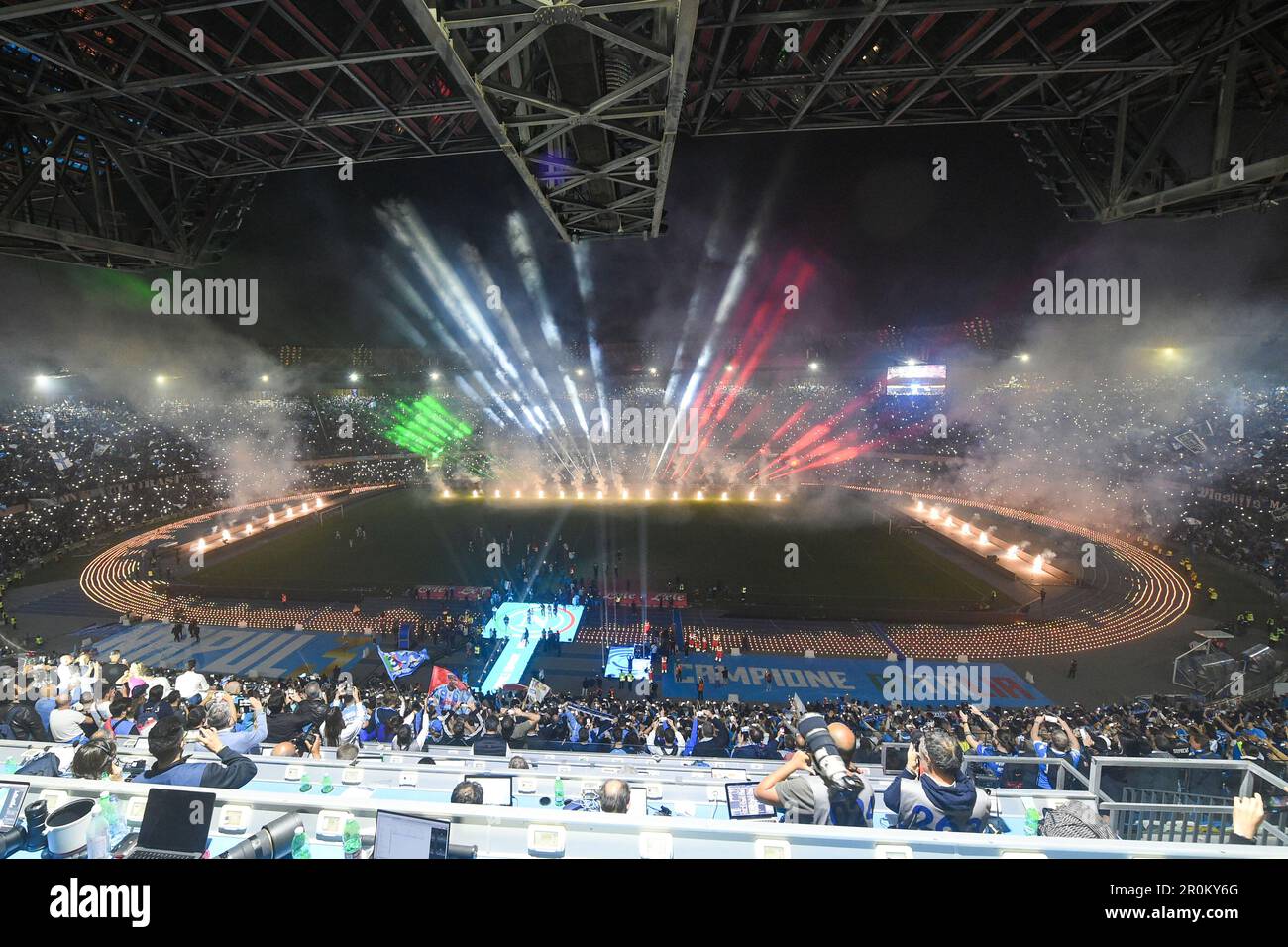 Naples fireworks hi-res stock photography and images - Alamy