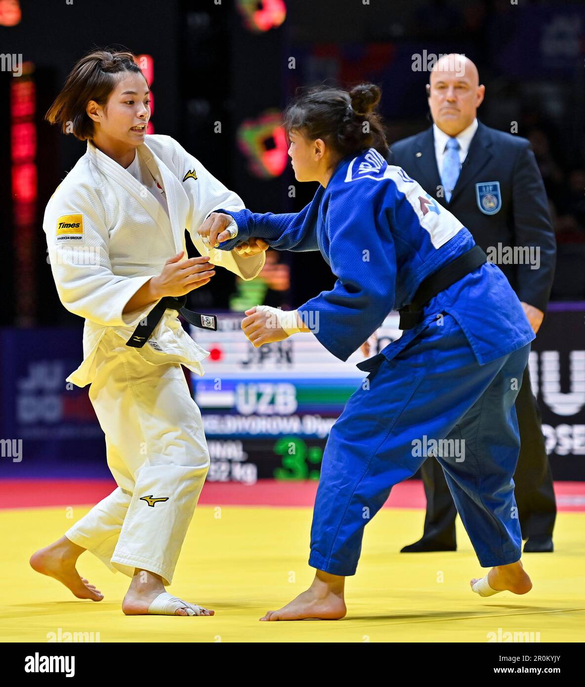 Doha. 8th May, 2023. Uta Abe (L) of Japan and Diyora Keldiyorova of ...