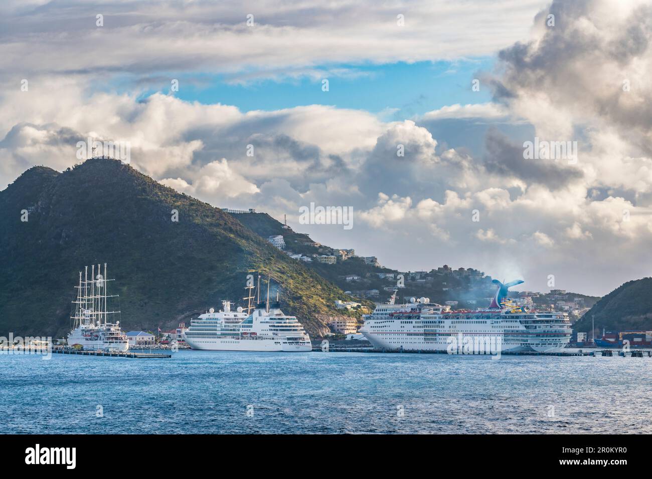 Port, cruise ships, Philipsburg, St. Martin, Caribbean, Lesser Antilles ...