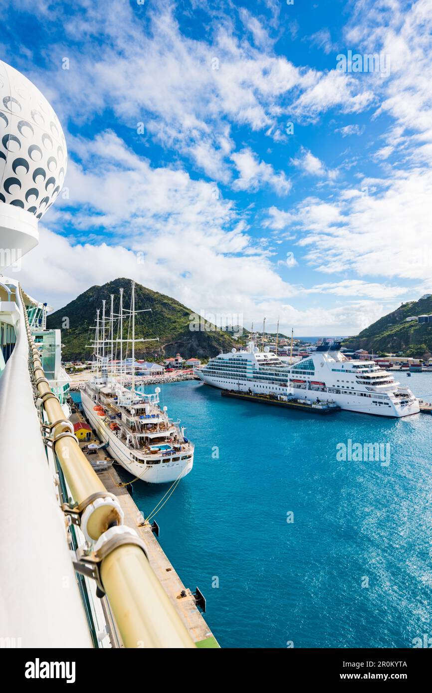Port, cruise ships, Philipsburg, St. Martin, Caribbean, Lesser Antilles ...