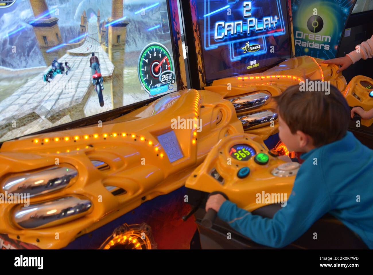 Video game big screen hi-res stock photography and images - Alamy