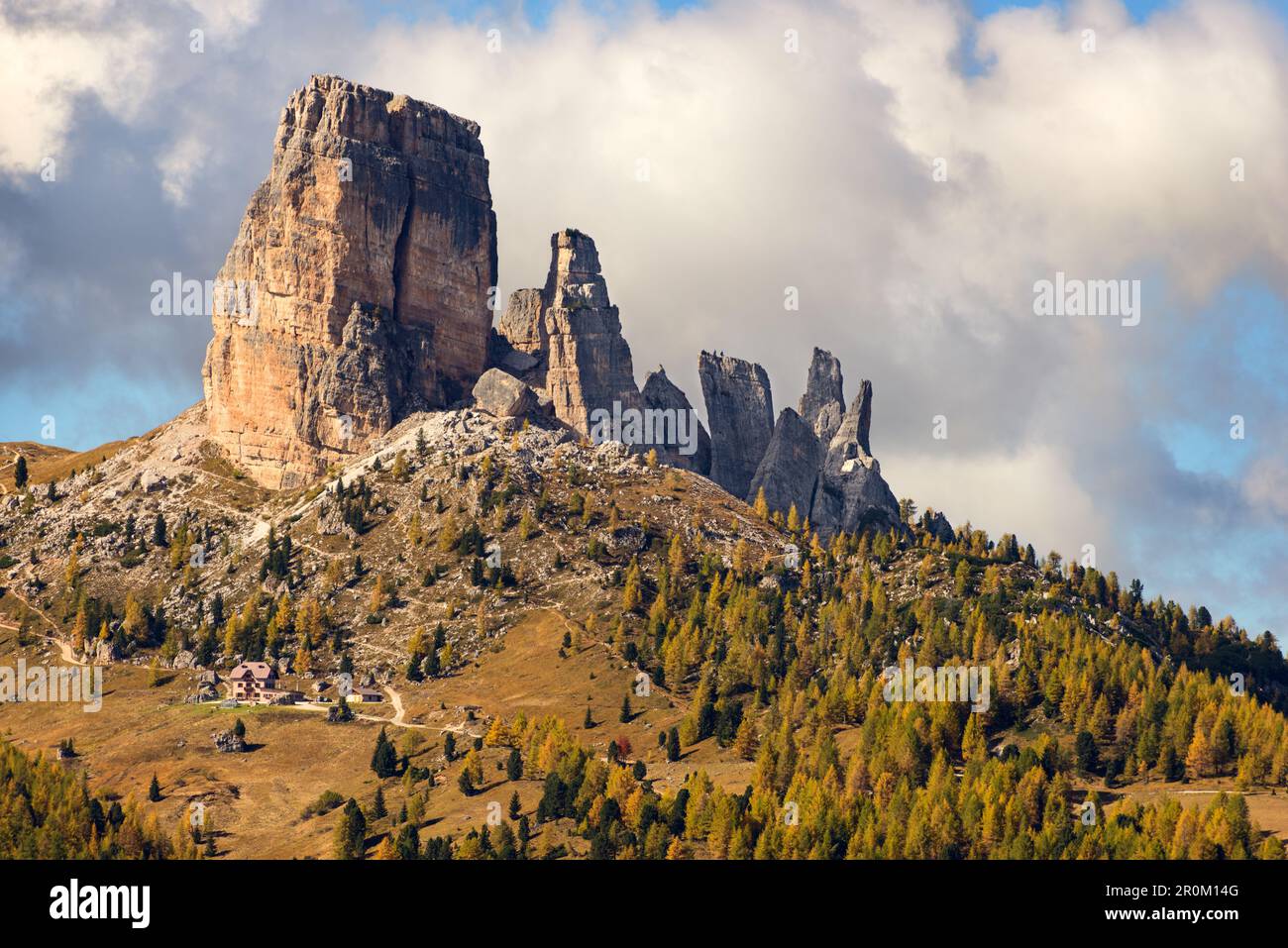 The five towers (Cinque Torri), Cortina d'Ampezzo, Belluno, South Tyrol ...