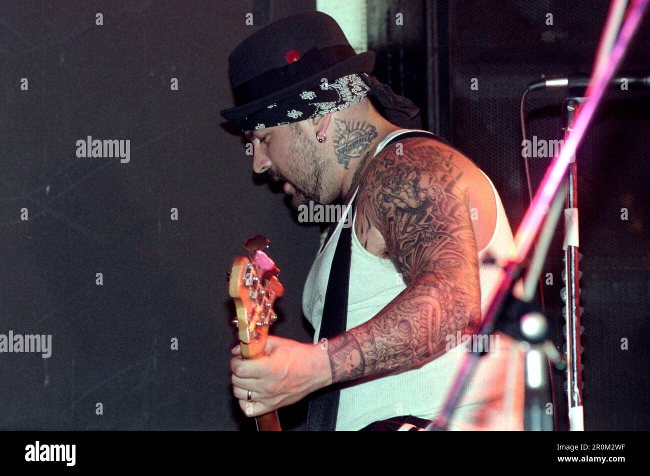 Milan Italy 1997-03-17 : Evan Seinfeld bassist of Biohazard during live ...