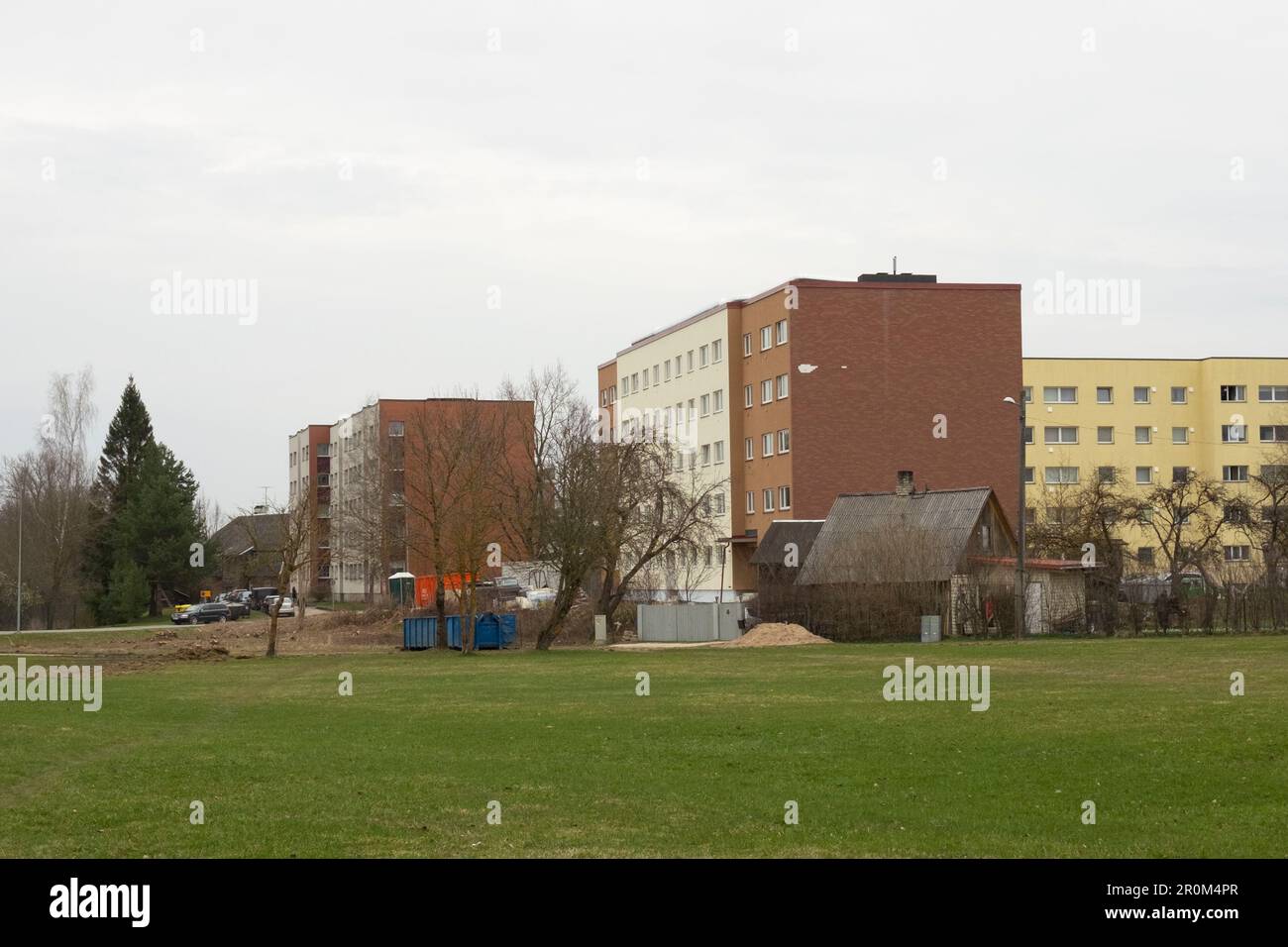 Soviet era apartment blocks hi-res stock photography and images - Alamy