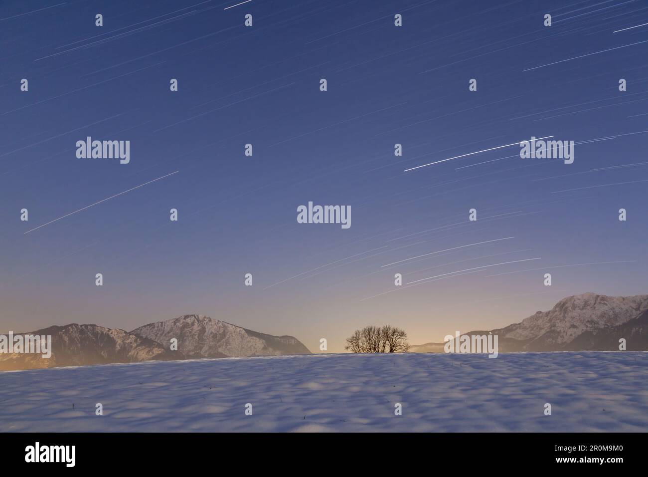 Starry sky over Jochberg and Herzogstand, Großweil, Werdenfelser Land ...