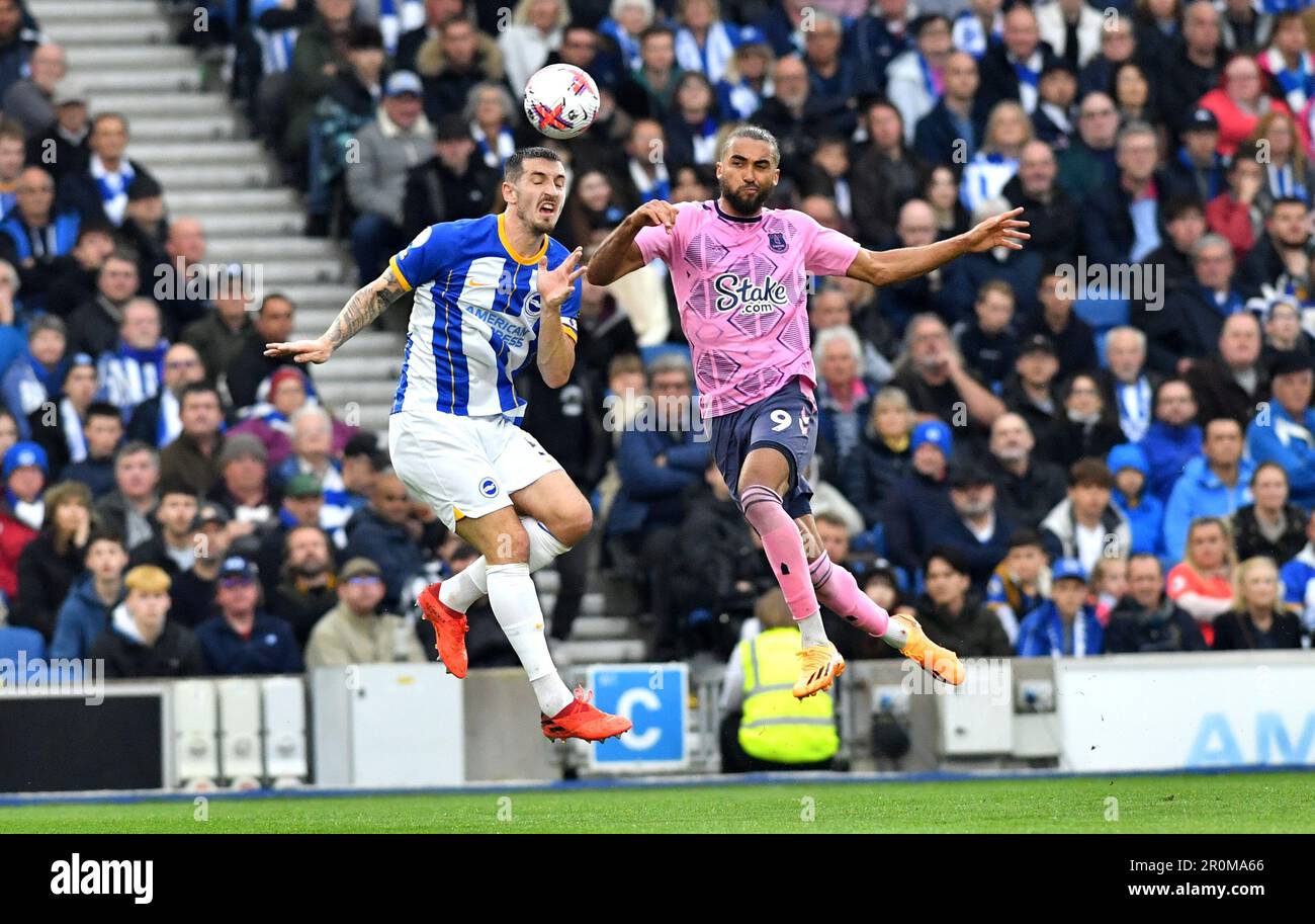 Lewis dunk ball hi-res stock photography and images - Alamy