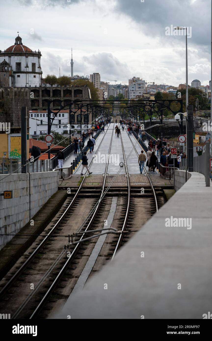 Train moving across urban landscape hi-res stock photography and images ...