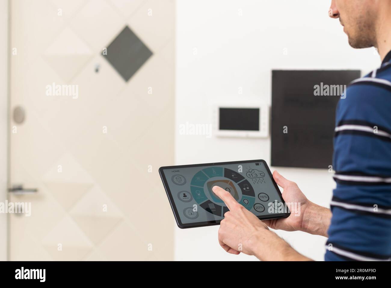 Intercom with tv monitor hi-res stock photography and images - Alamy