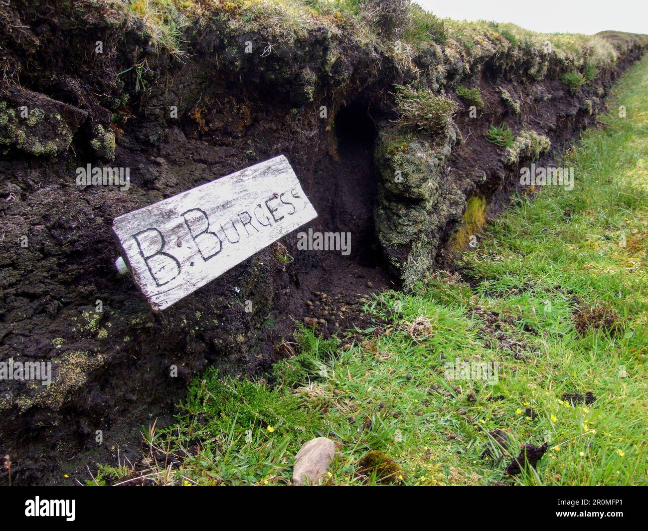 Open peat fire hi-res stock photography and images - Alamy