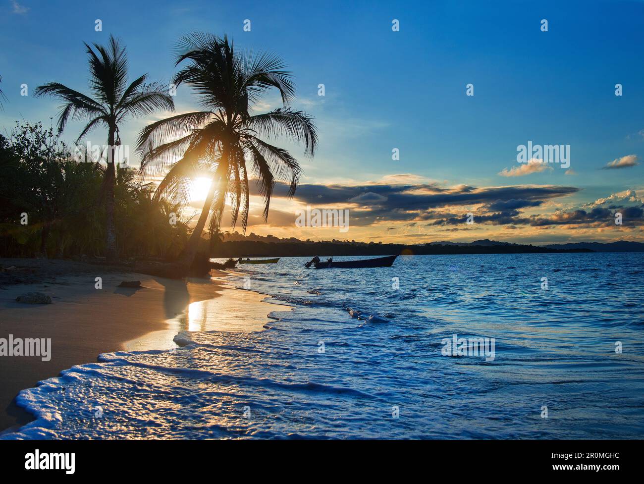 Beach sunset manzanillo hi-res stock photography and images - Alamy