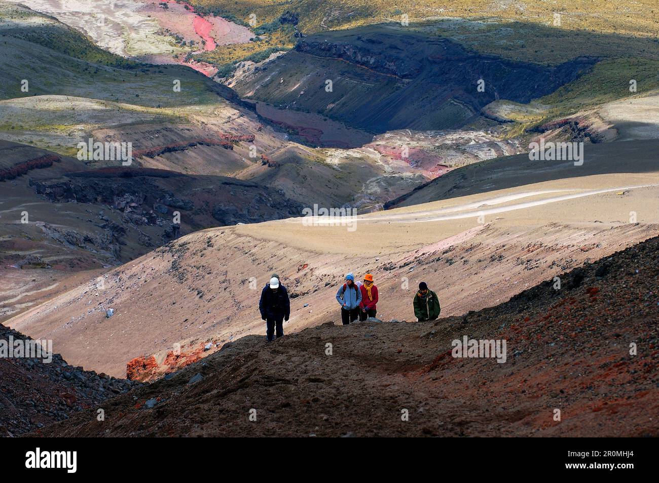 Cotopaxi vulcano ecuador hi-res stock photography and images - Alamy