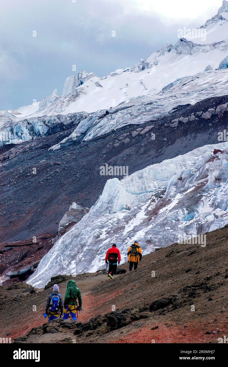 Cotopaxi vulcano ecuador hi-res stock photography and images - Alamy