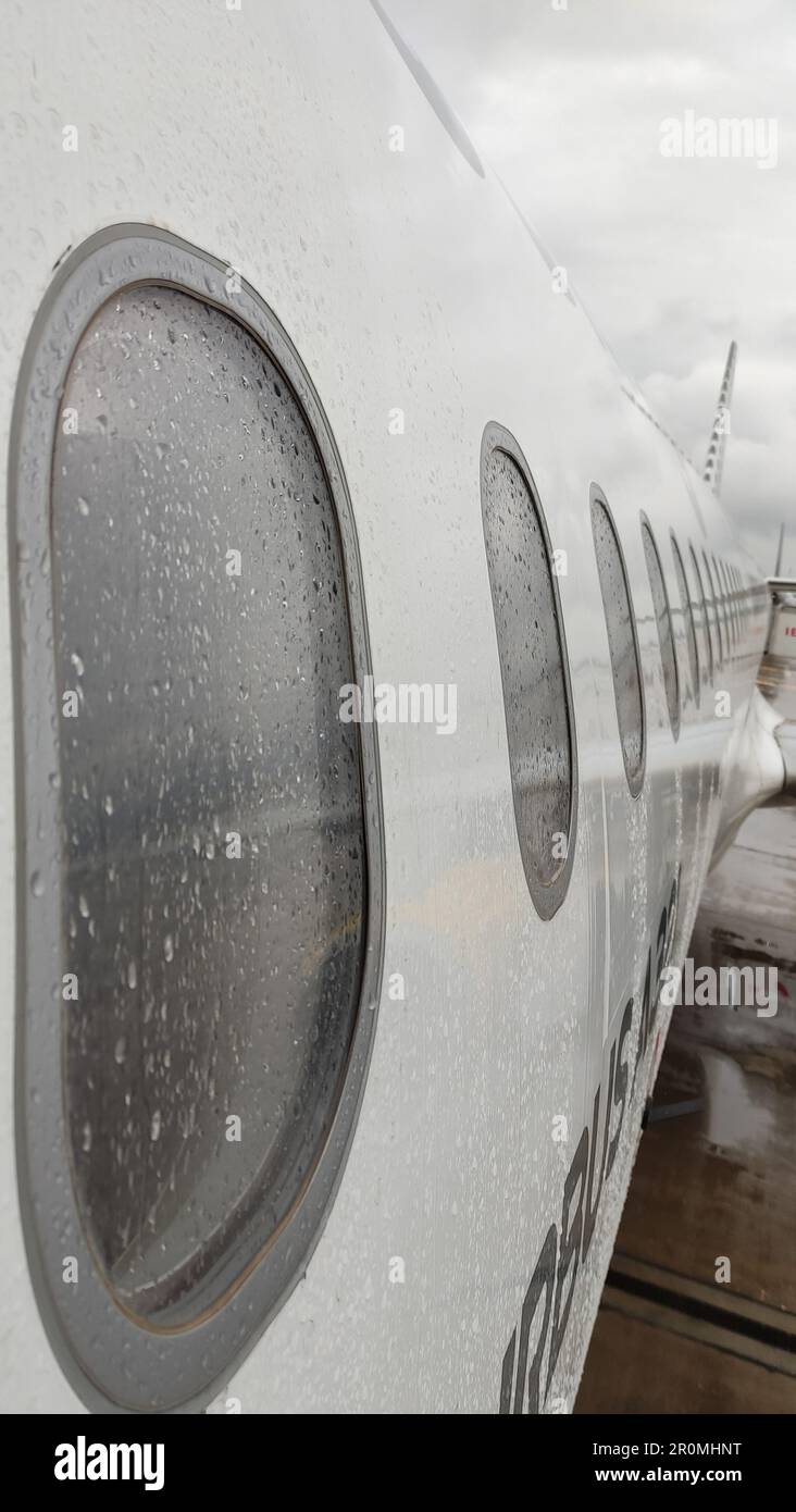 Aerial flying close modern airport hi-res stock photography and images ...